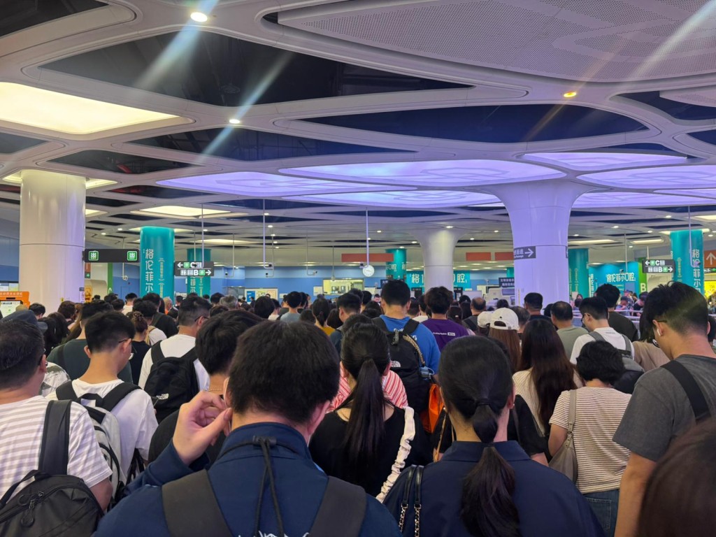 Buddha’s Birthday crowds leave Hongkongers stuck at border checkpoints ...