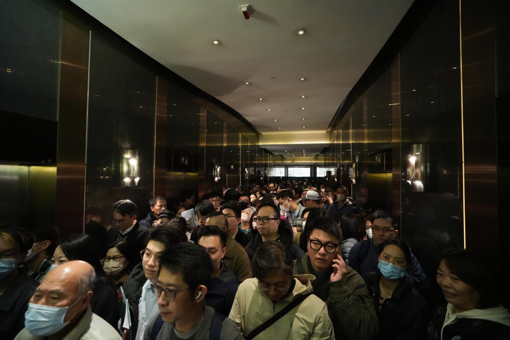 138 first-hand private residential units sold out in four hours