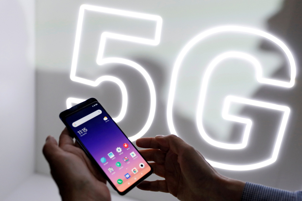 Lithuania says throw away Chinese phones due to censorship concerns