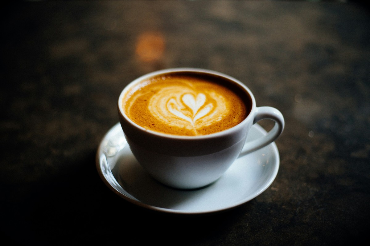 Morning coffee on an empty stomach may harm blood vessels