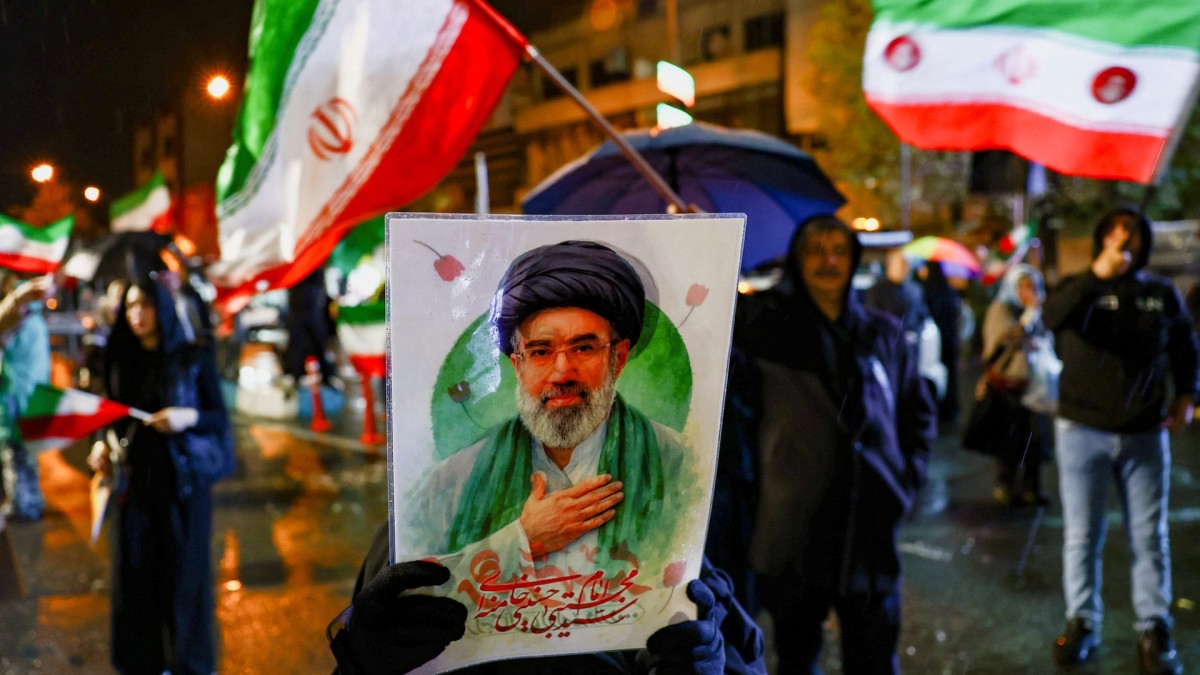 Iran sees US peace plan as 'one-sided' as Trump raises stakes with oil ...