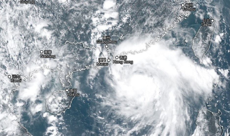HK braces for typhoon Higos, signal No 8 likely by midnight