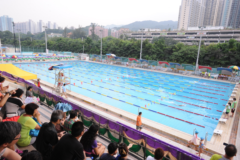 Swimmer sues officials for pool accident