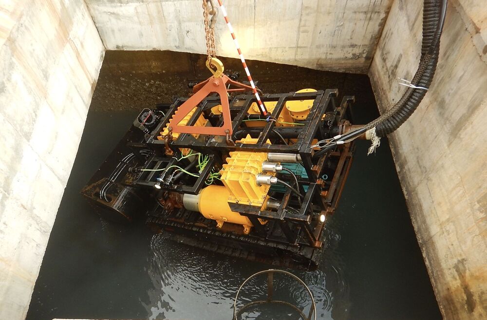 Robots deployed to flush out waste from sewage drains