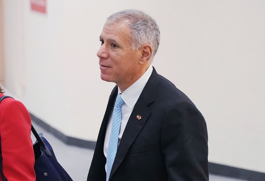 HSBC chief anticipates modest revenue drag, US$500m credit losses