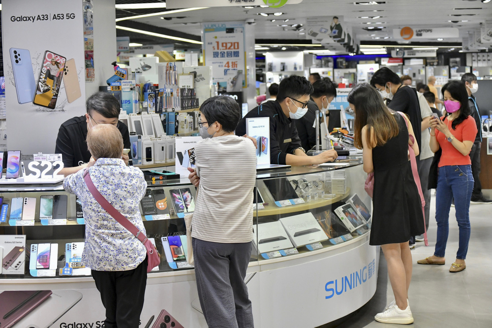 Citizens more cautious with their cash, spending less on shopping and ...