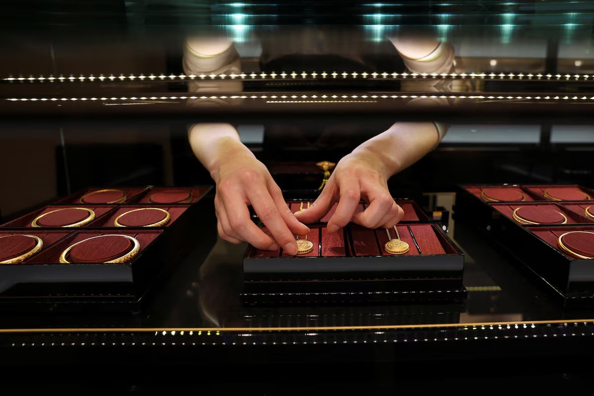 China's net gold imports via Hong Kong in June fall 60pc from May