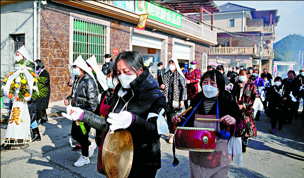 Chinese angry at failure to protect elderly from Covid