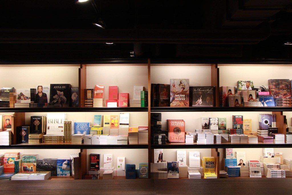 Tsim Sha Tsui Eslite Bookstore confirms relocation, closing iconic ...
