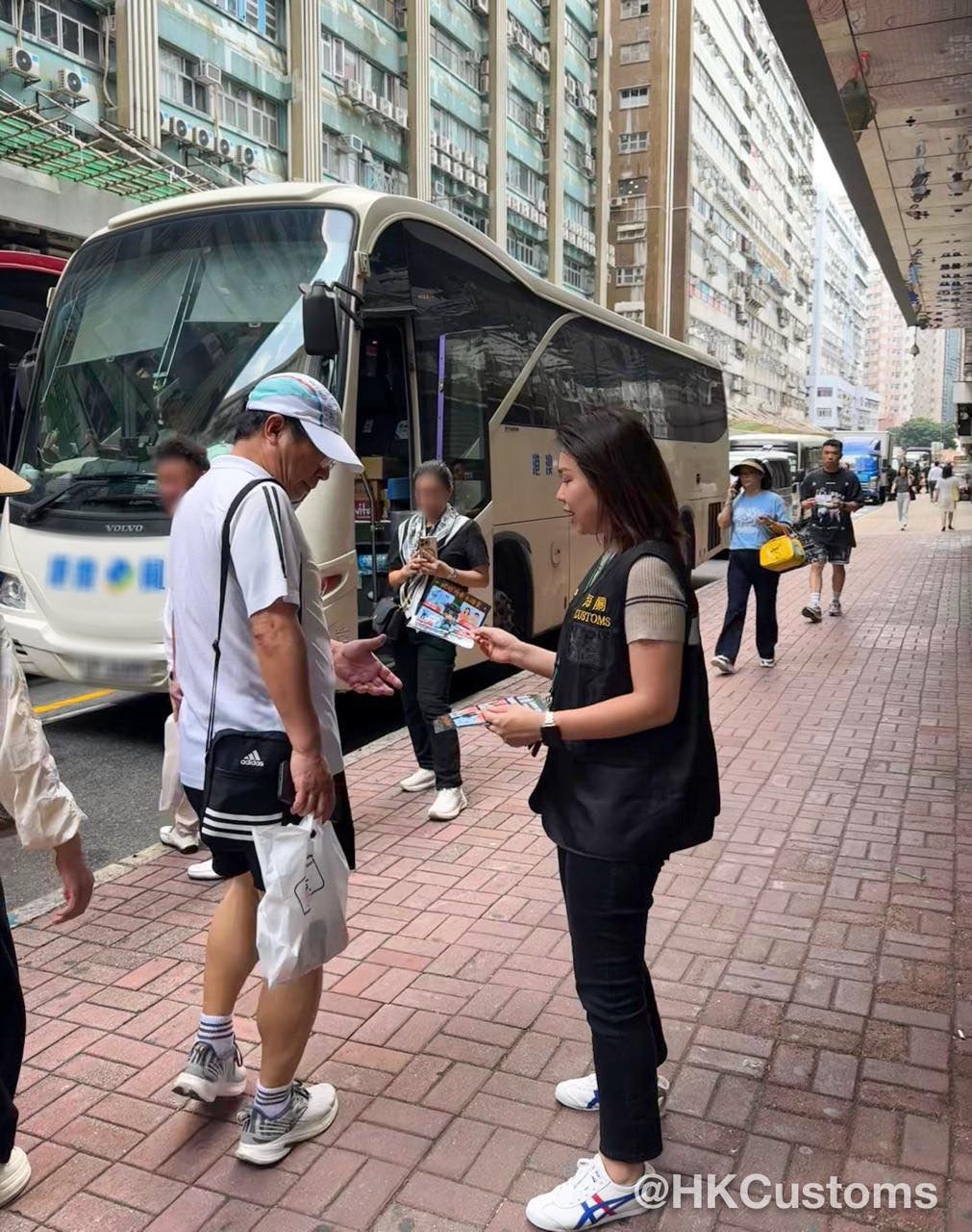 770 mainland tours expected during May Day holiday, Customs steps up ...
