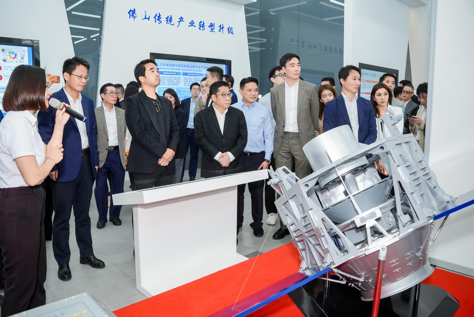 Federation of Hong Kong Foshan Associations leads young innovators to ...