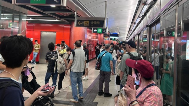 MTR breakdown causes rush-hour chaos, faces $18m fine