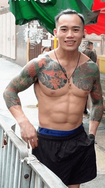 Former fitness coach turned fishmonger becomes viral sensation in Mong Kok